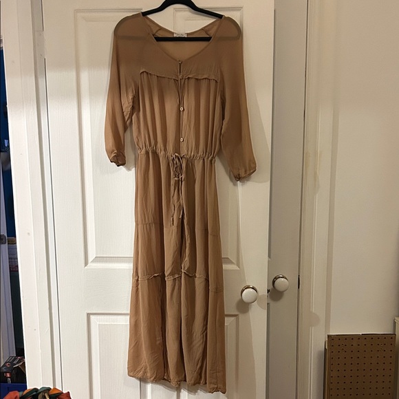 Motel Rocks | Dresses | Boho Tan Maxi Dress By Motel Italy | Poshmark